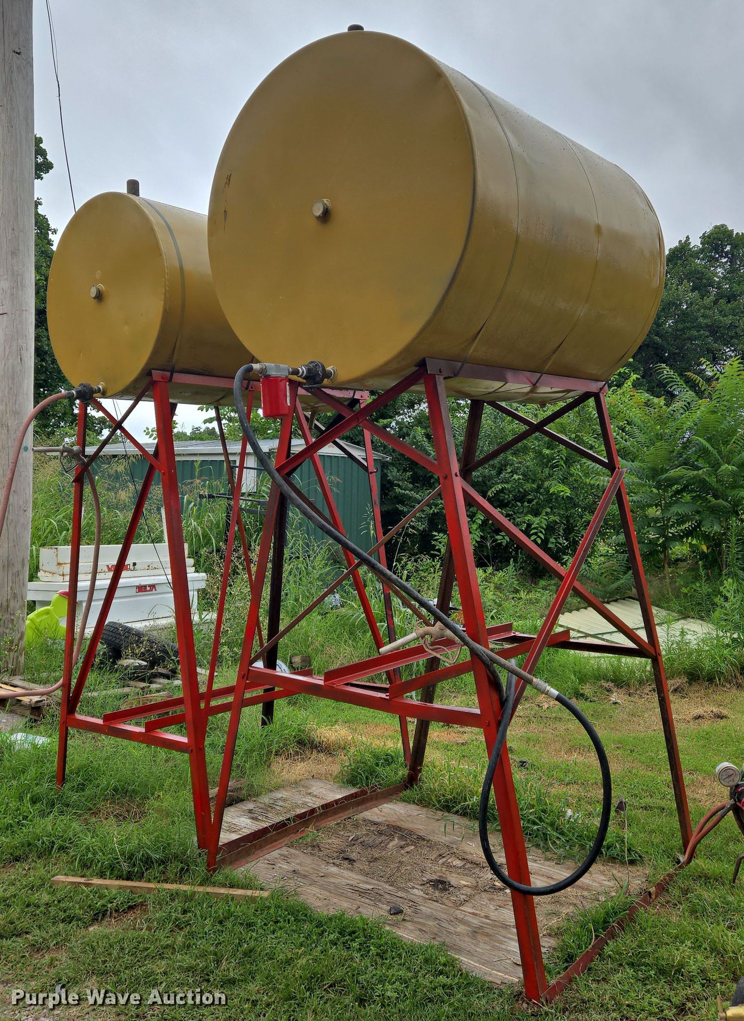 (2) fuel tanks with stands in Ponca City, OK | Item EN8285 sold ...