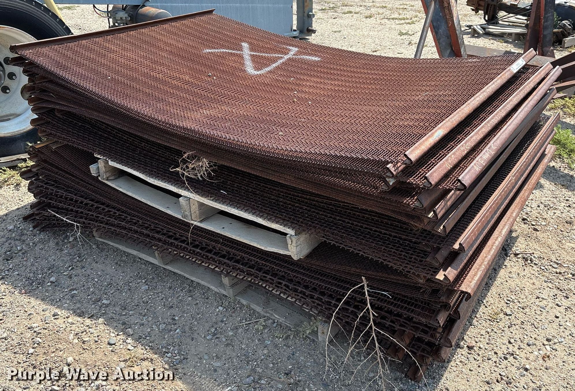 Approximately 36 aggregate screens in Albuquerque, NM | Item DX8022 ...
