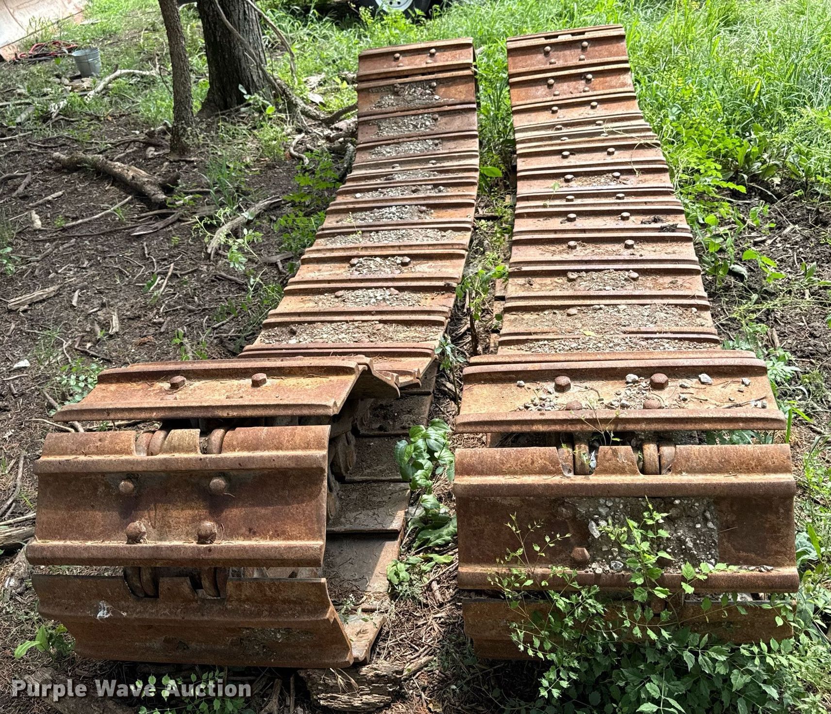 22" W tracks in Fulton, KS | Item ED4355 sold | Purple Wave