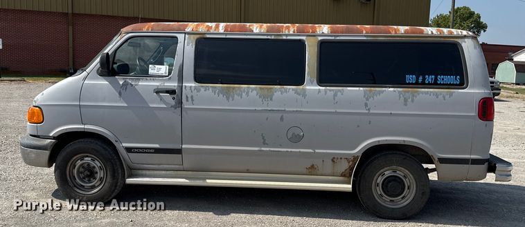 2001 Dodge Ram Wagon B2500 van in Cherokee, KS | Item ED4427 sold ...
