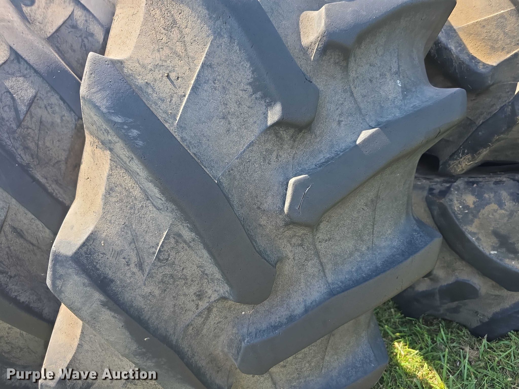 (4) ITA 710/70R38 tires in Overbrook, KS | Item DZ6103 sold | Purple Wave