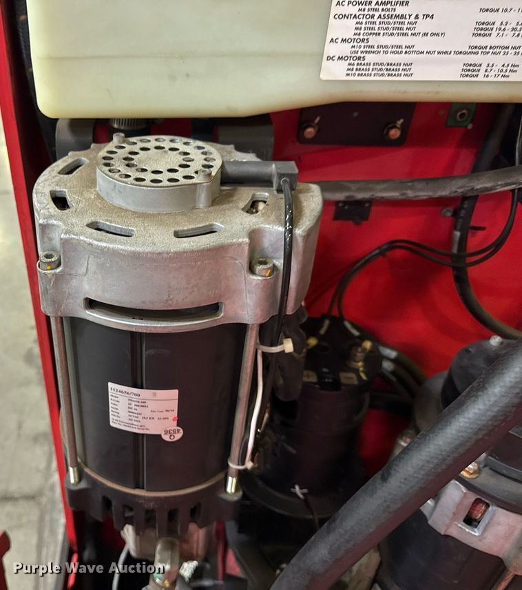 2016 Raymond 5600 order picker in Tinley Park, IL | Item DI9111 sold ...