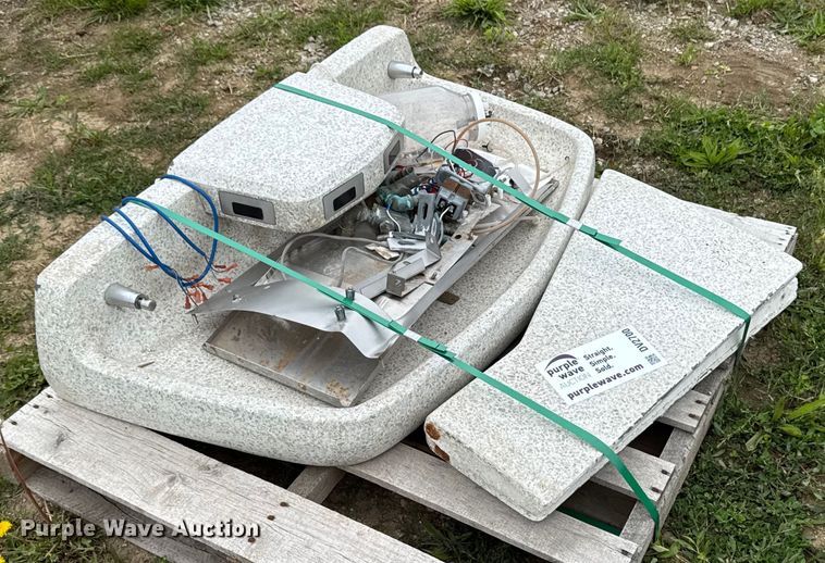Sink in Centerville, IA | Item DV2700 sold | Purple Wave