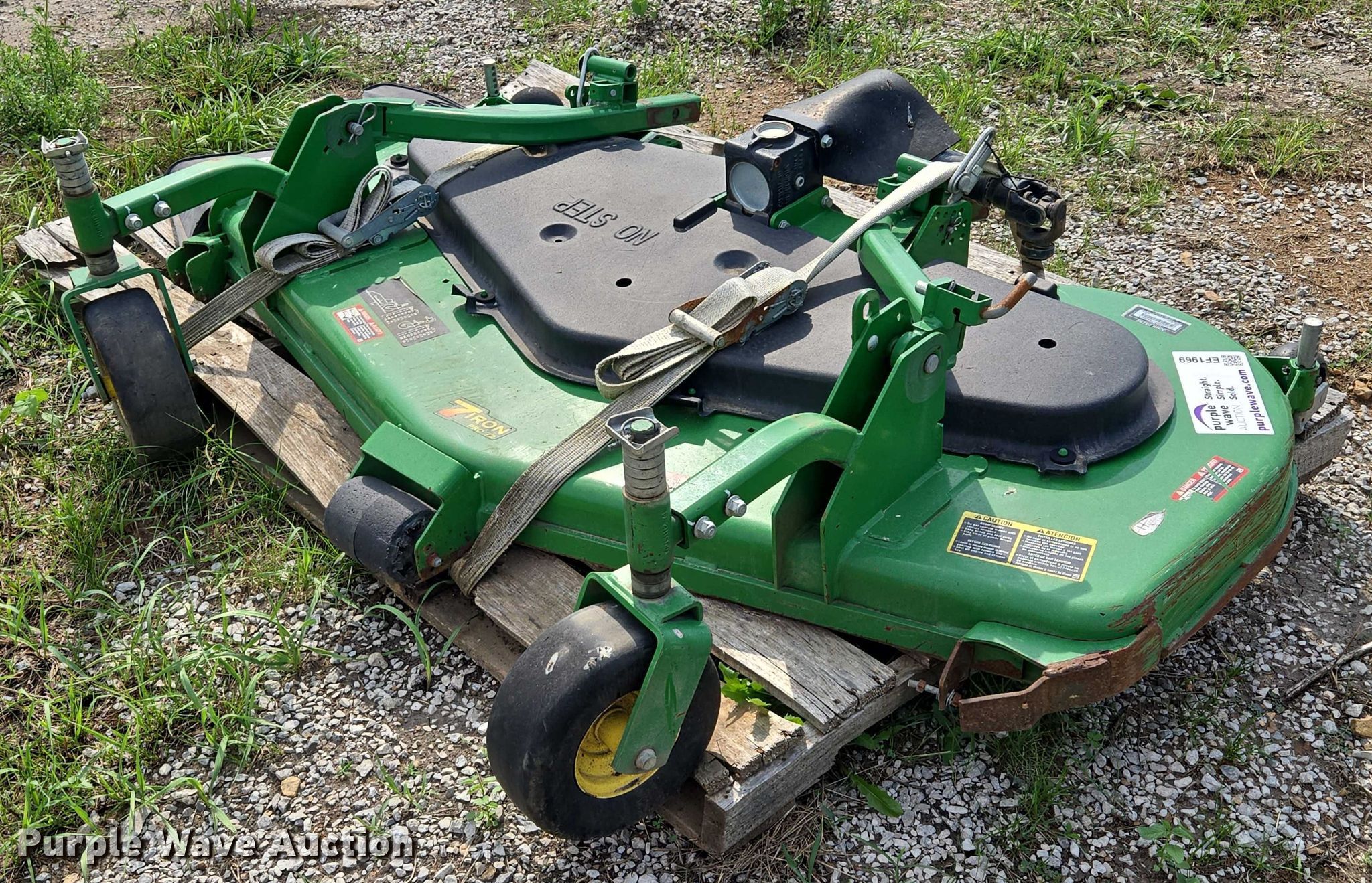 John Deere 7 Iron Pro 72 mower deck in Linwood, KS | Item EF1969 for sale | Purple Wave