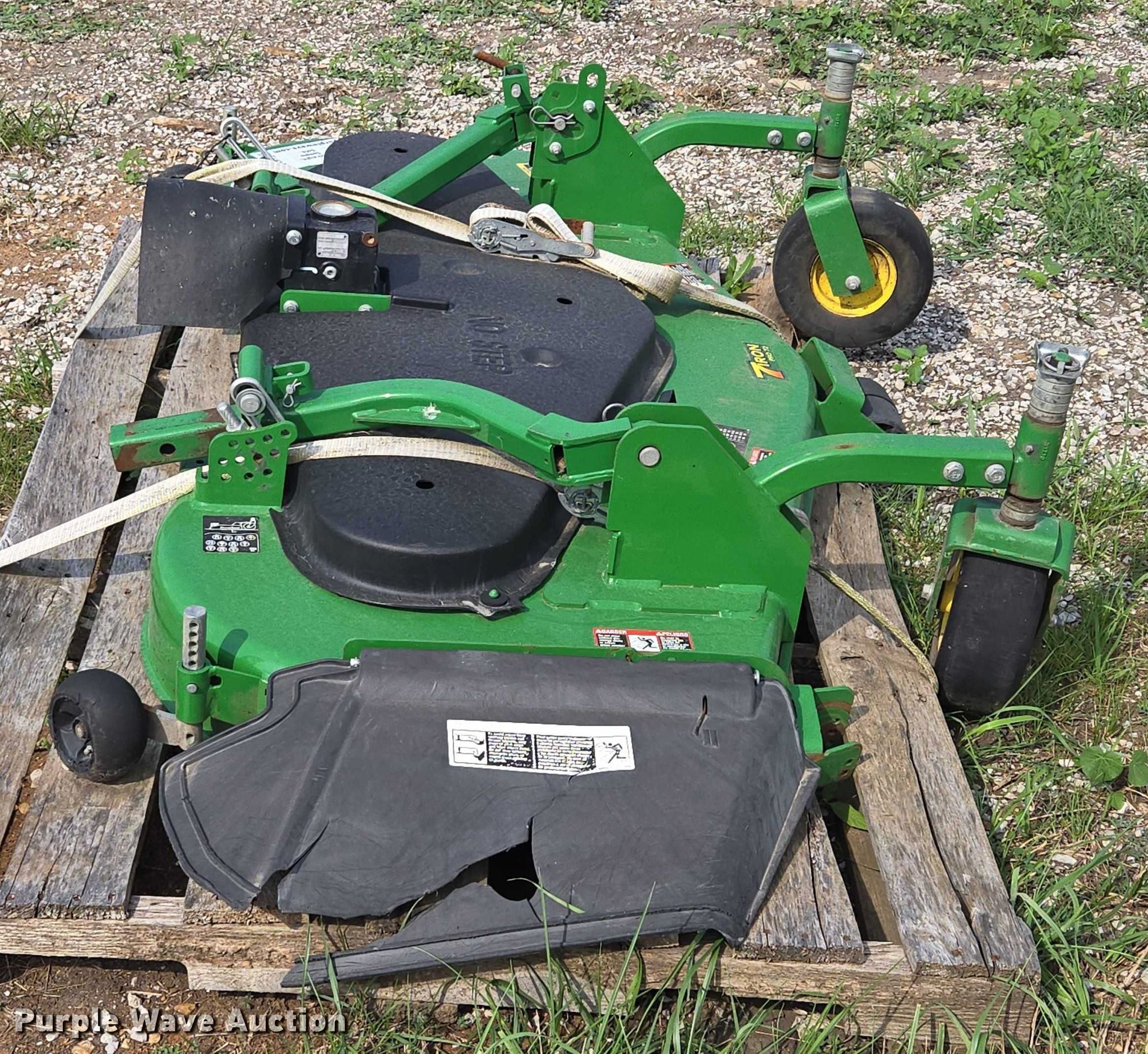John Deere 7 Iron Pro 72 mower deck in Linwood, KS | Item EF1969 for sale | Purple Wave