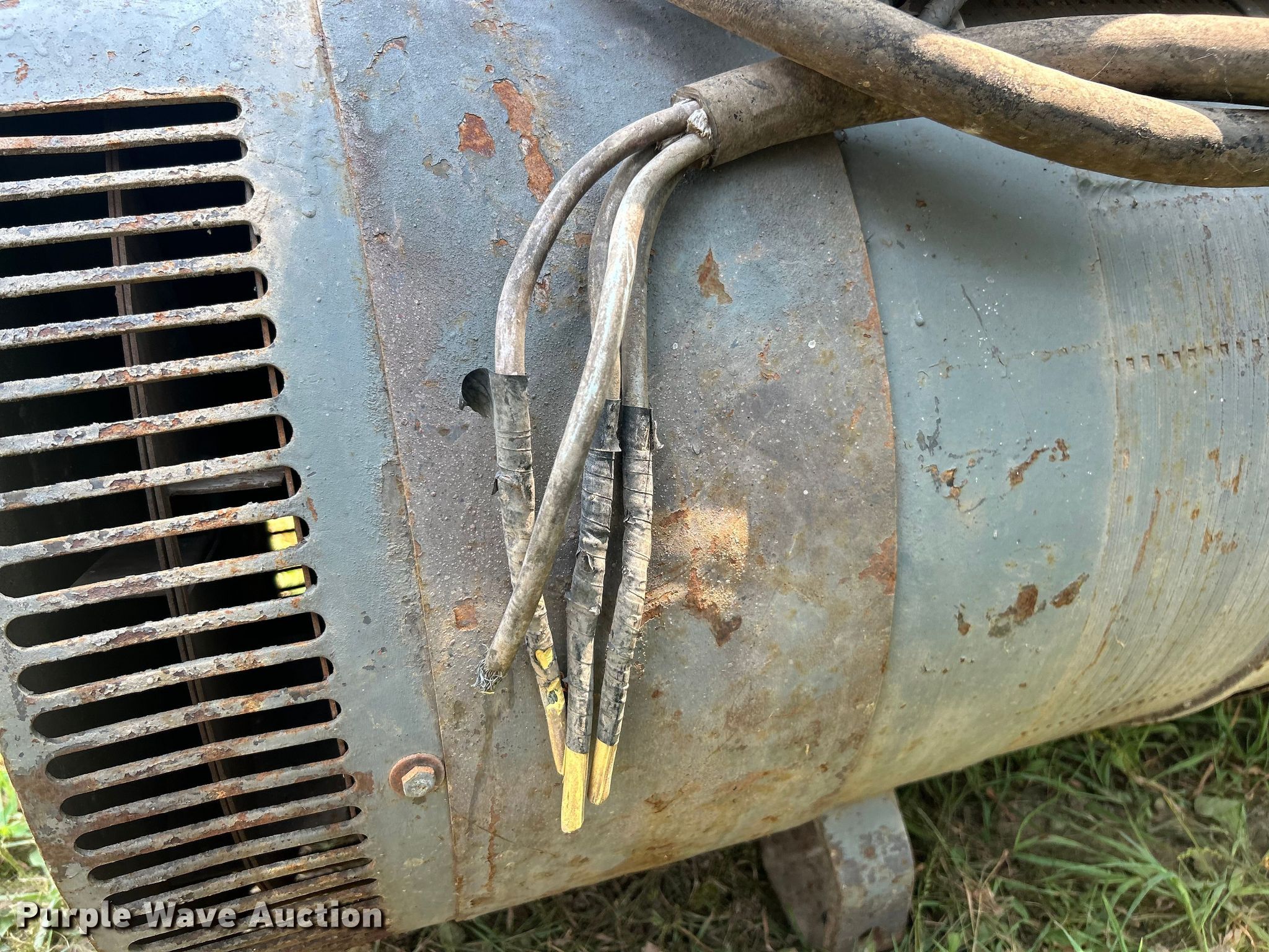 Lincoln SAE 300 welder in De Soto, MO | Item EK8484 sold | Purple Wave