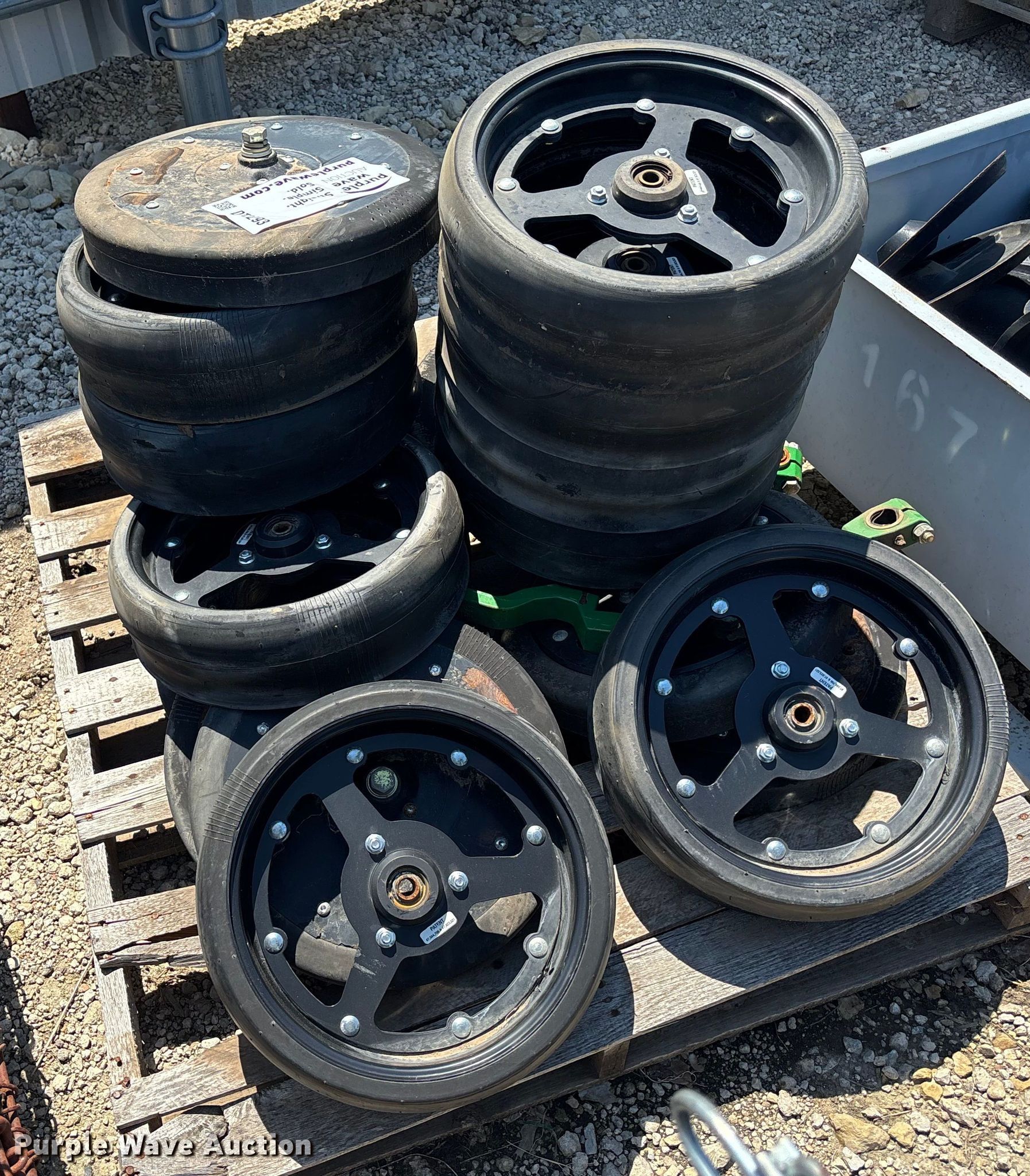 Approximately 22 15" diameter gauge wheels in Assaria, KS | Item DT3293 ...