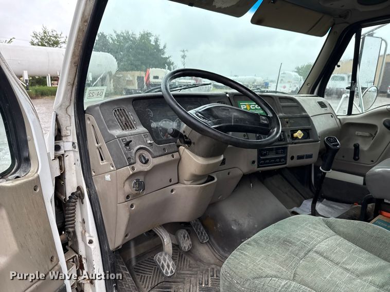 2005 Sterling Acterra truck cab and chassis in Chandler, OK | Item EU2175 sold | Purple Wave