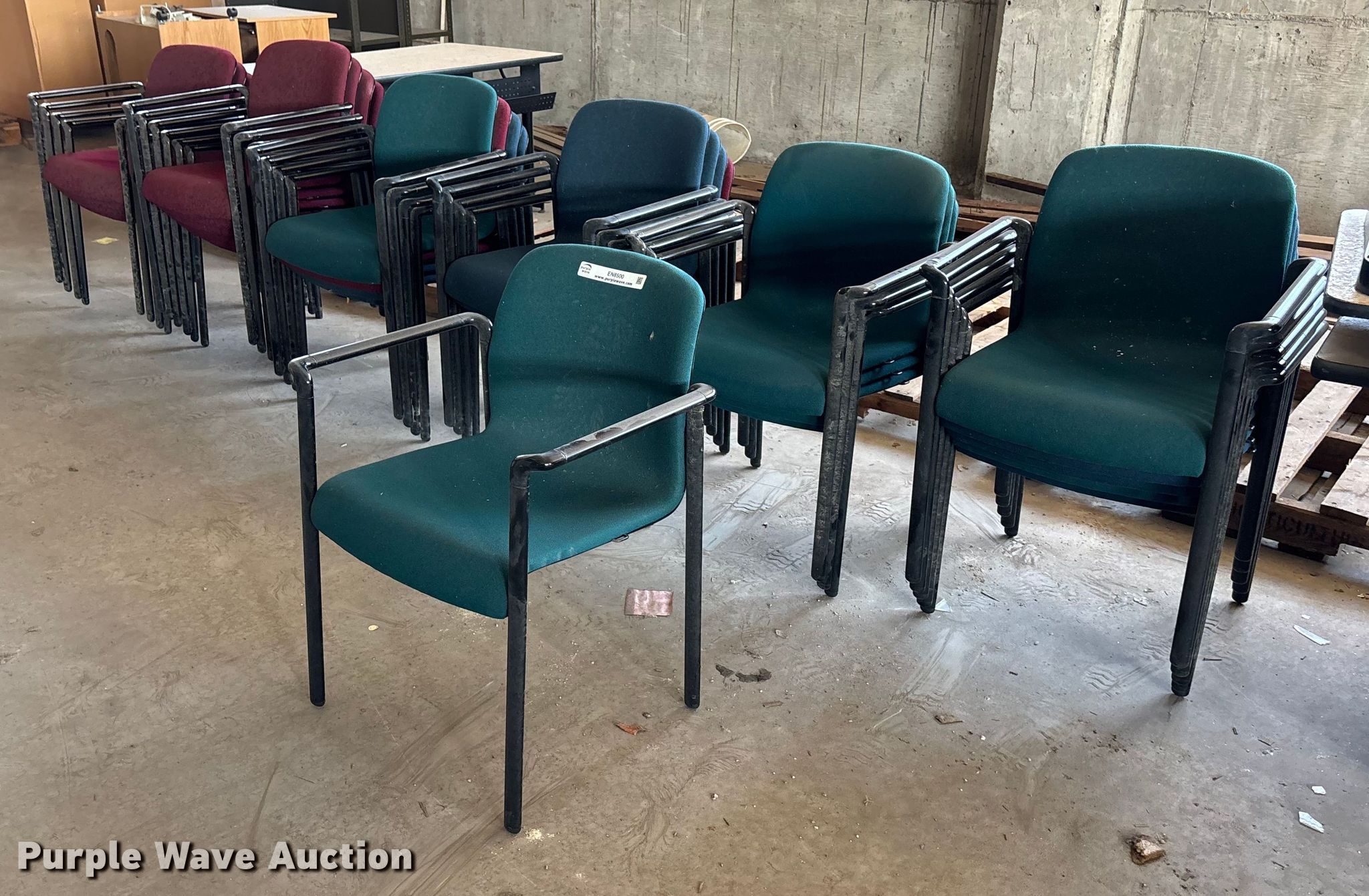 (26) chairs in Wichita, KS | Item EN8500 sold | Purple Wave