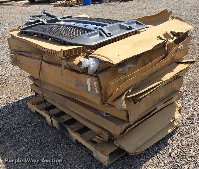 (8) grilles in Phoenix, AZ | Item EU2505 for sale | Purple Wave