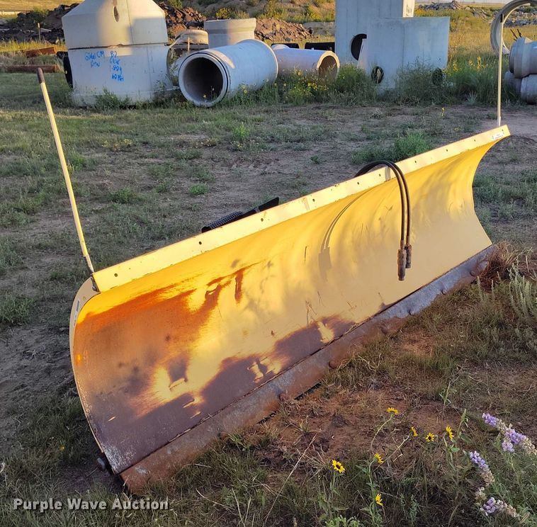 Meyer DAG-8.5 snow plow in Calhan, CO | Item IP9641 for sale | Purple Wave