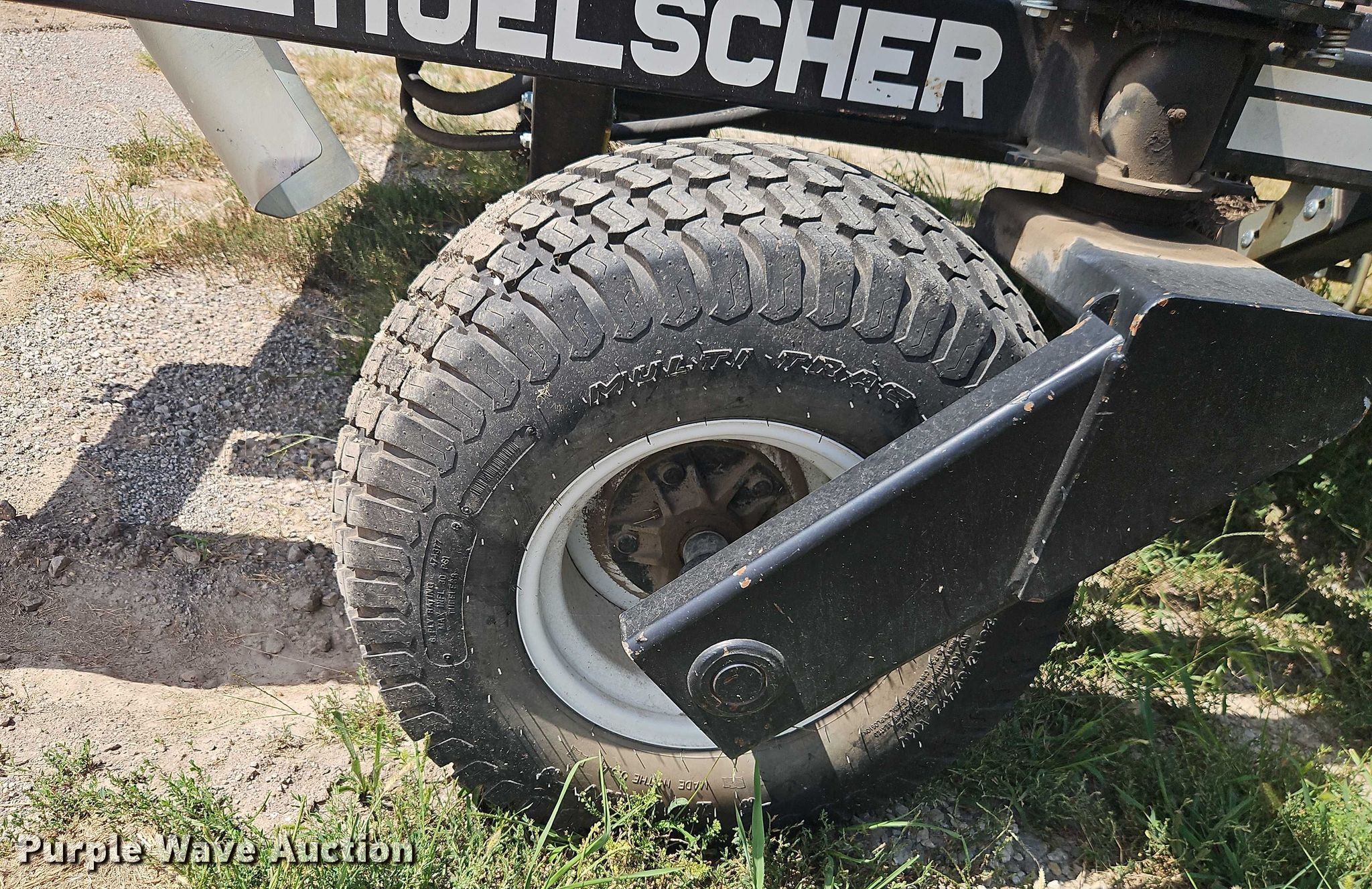 Hoelscher 1000 bale accumulator in Raymore, MO | Item EB8260 for sale ...