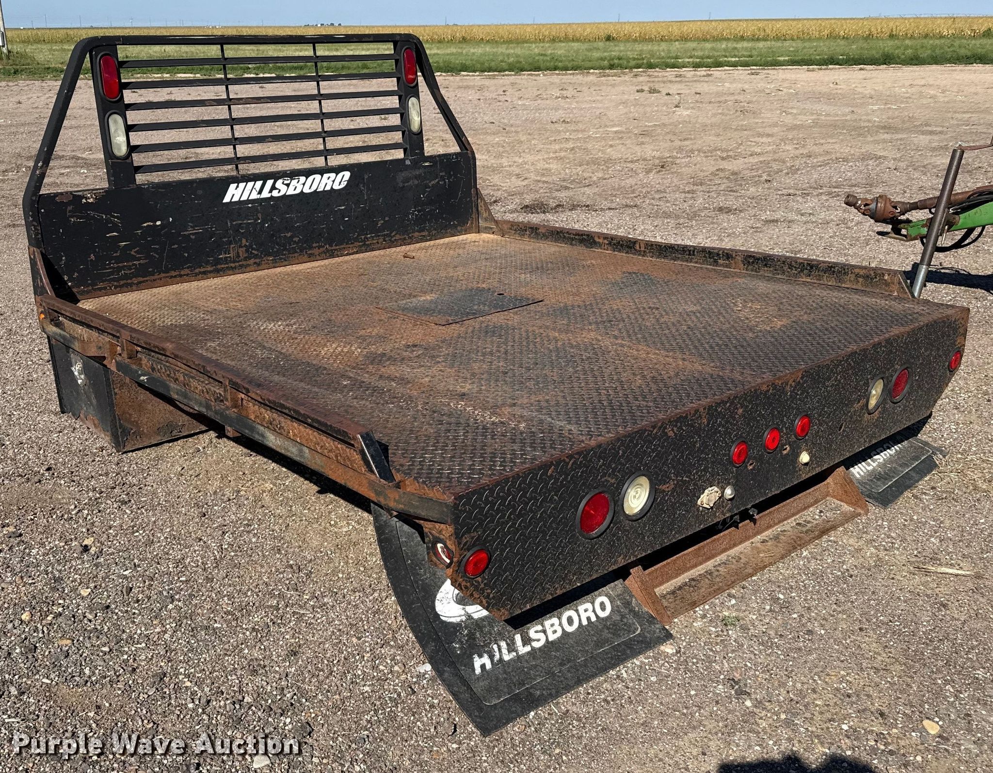 Hillsboro flatbed in Ulysses, KS | Item EP0504 sold | Purple Wave