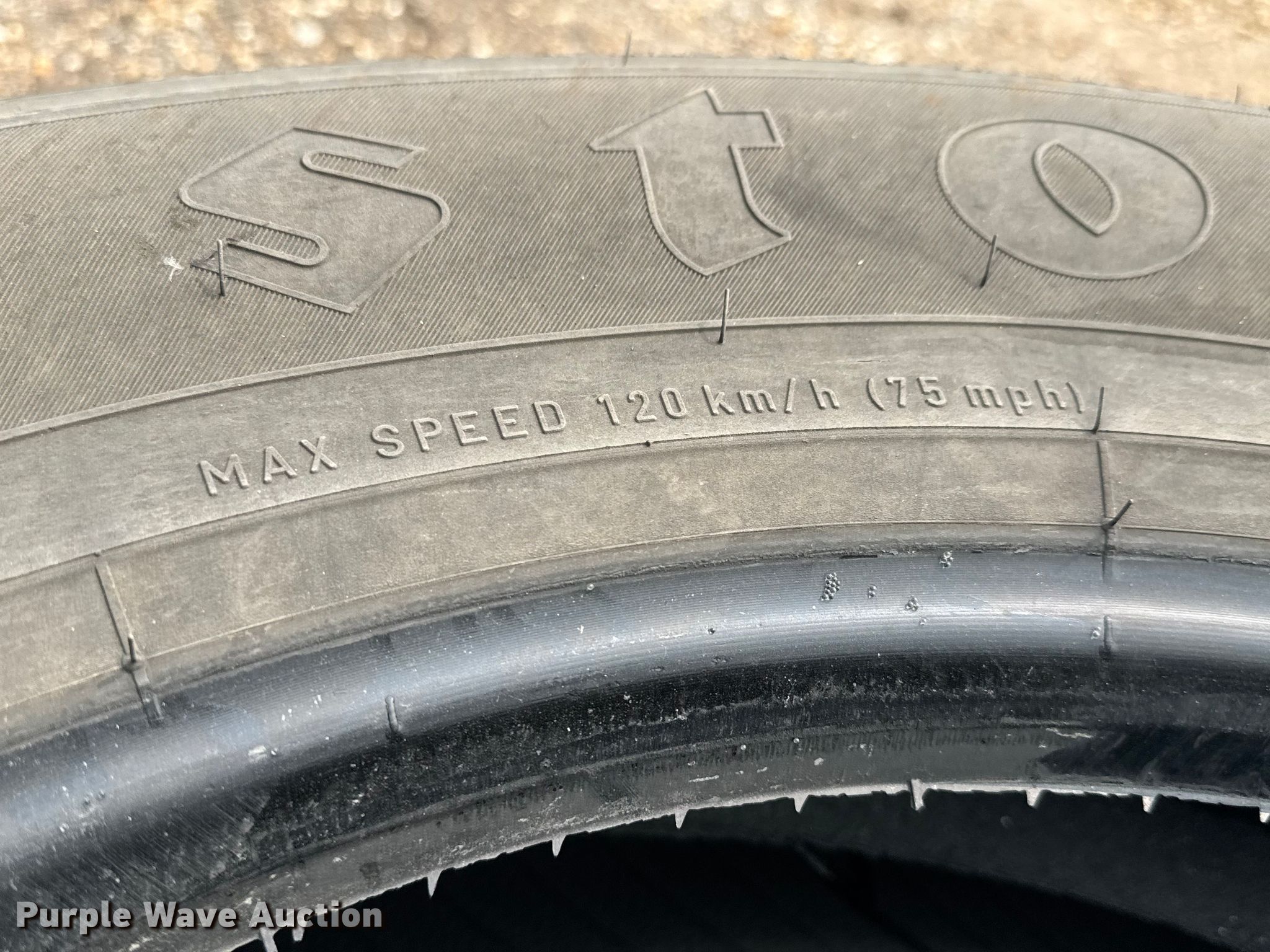(7) Firestone FD691 11R24.5 tires in Wichita, KS | Item DU6840 for sale ...