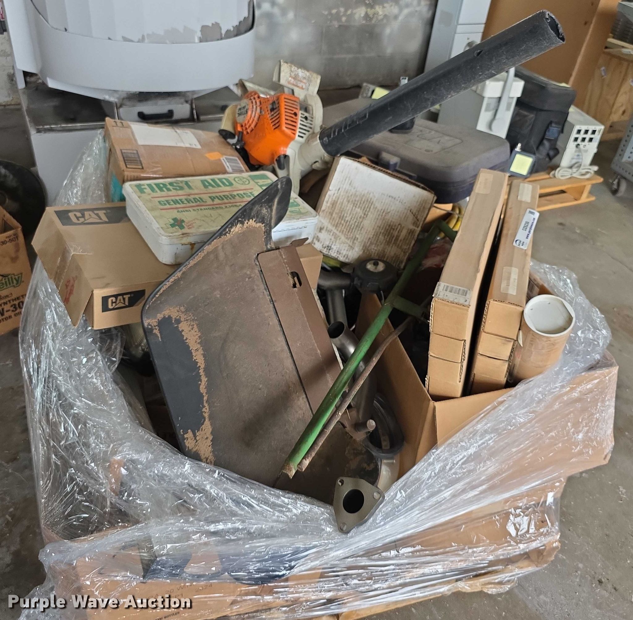 Automotive parts in Topeka, KS | Item DZ6230 sold | Purple Wave