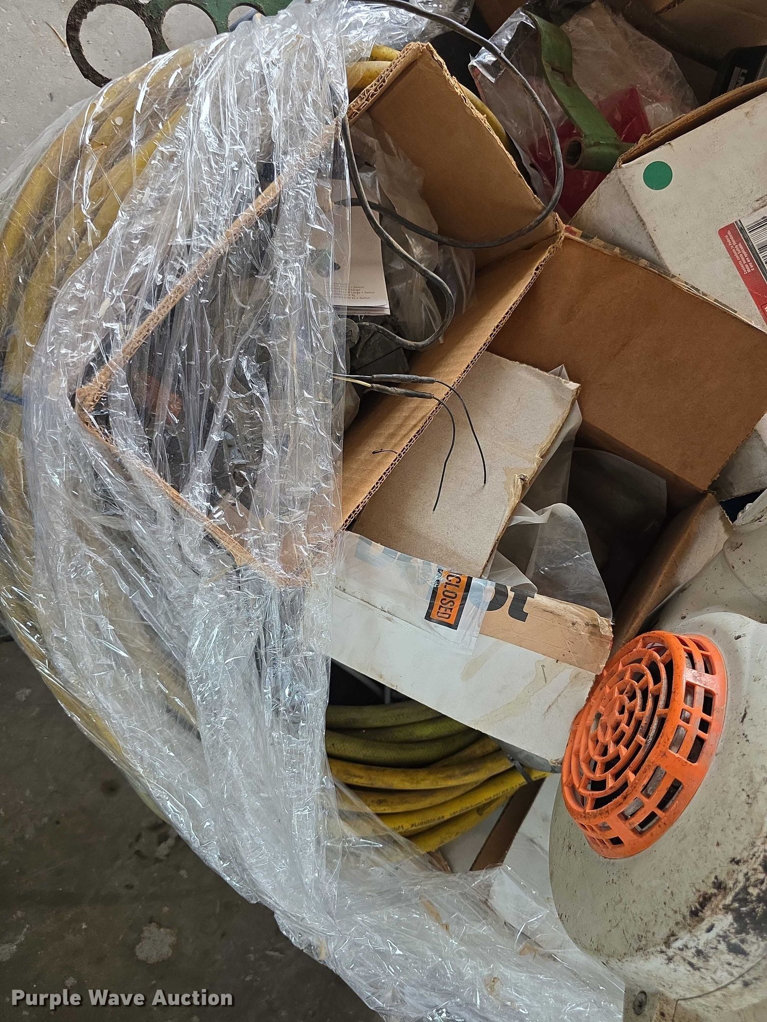 Automotive parts in Topeka, KS | Item DZ6230 sold | Purple Wave