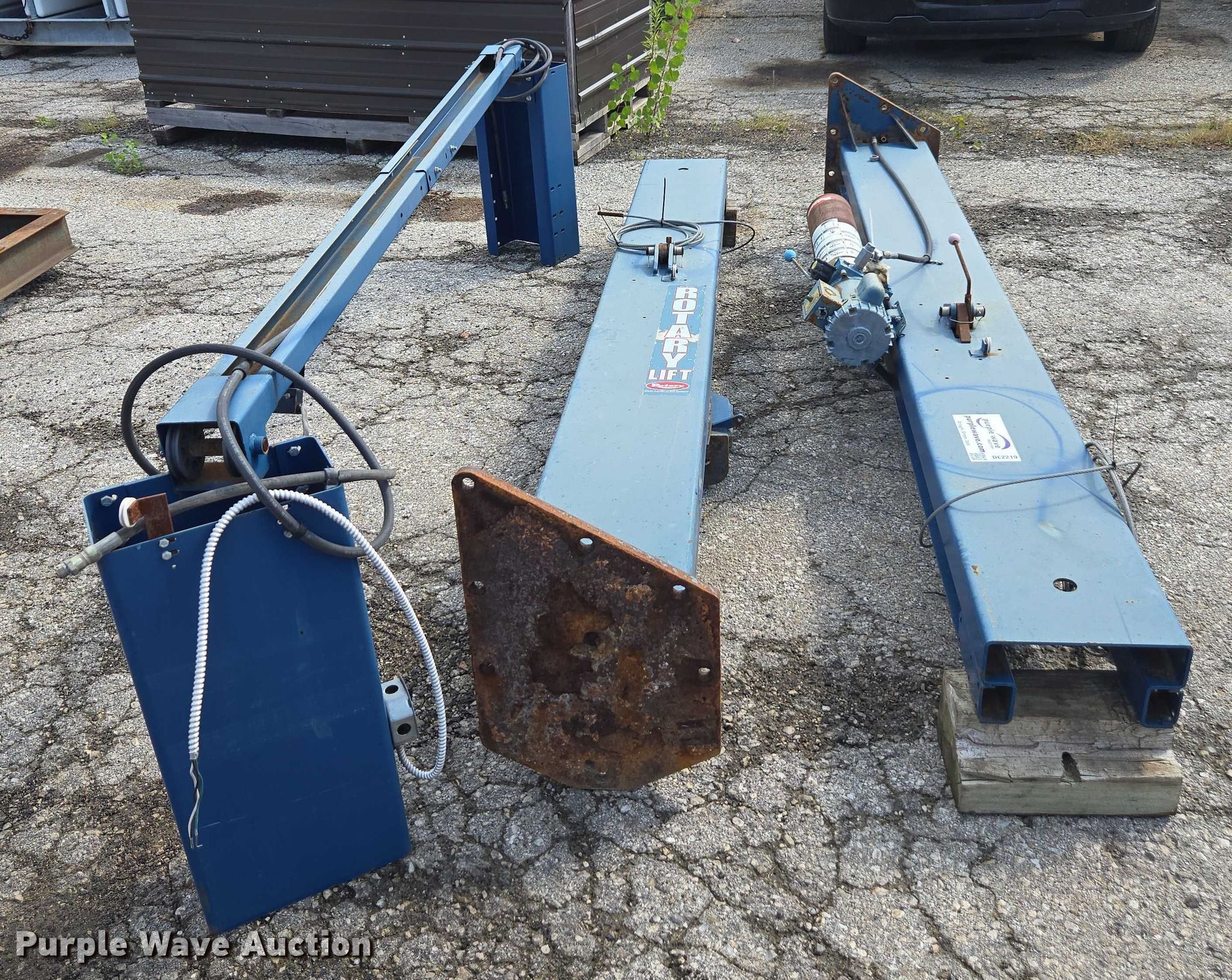 Rotary SPOA98 two post automotive lift in Topeka, KS | Item DE2219 sold ...
