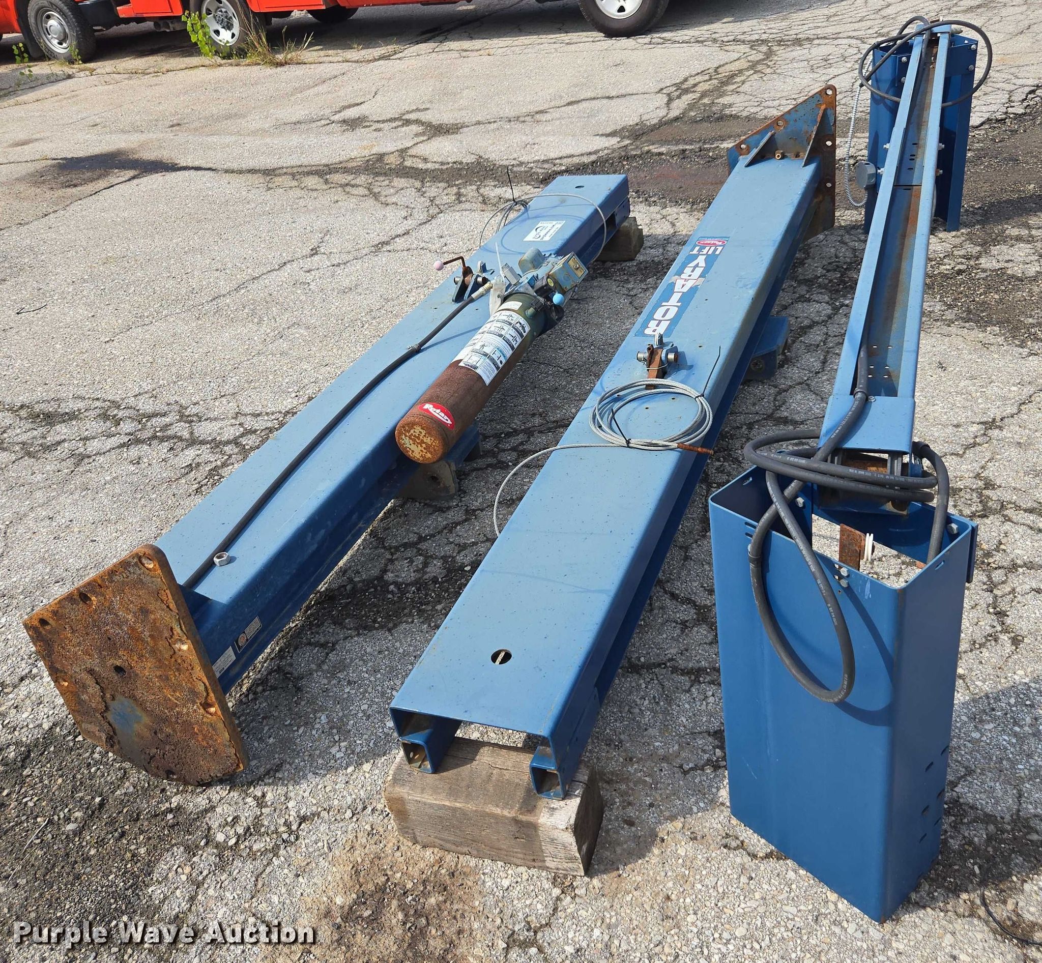 Rotary SPOA98 two post automotive lift in Topeka, KS | Item DE2219 sold ...