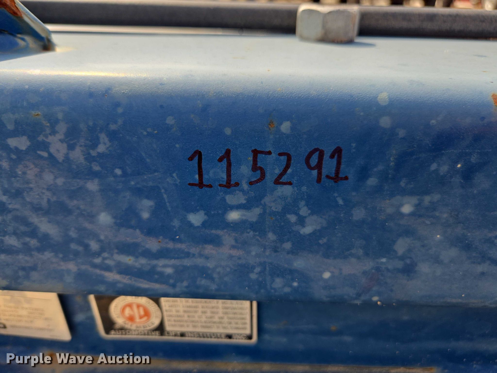Rotary SPOA98 two post automotive lift in Topeka, KS | Item DE2219 sold ...