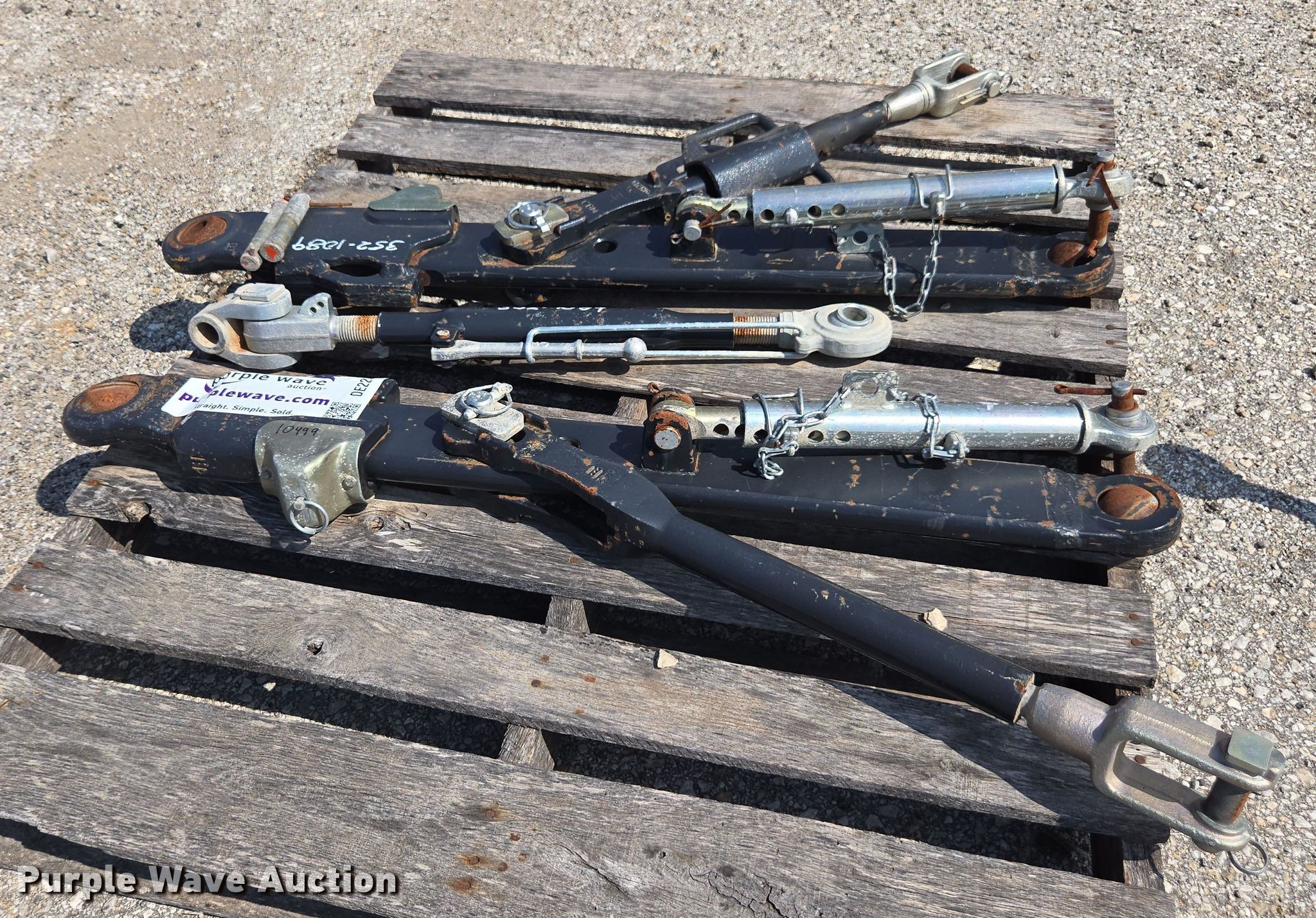 Three point arms in Topeka, KS | Item DE2237 for sale | Purple Wave