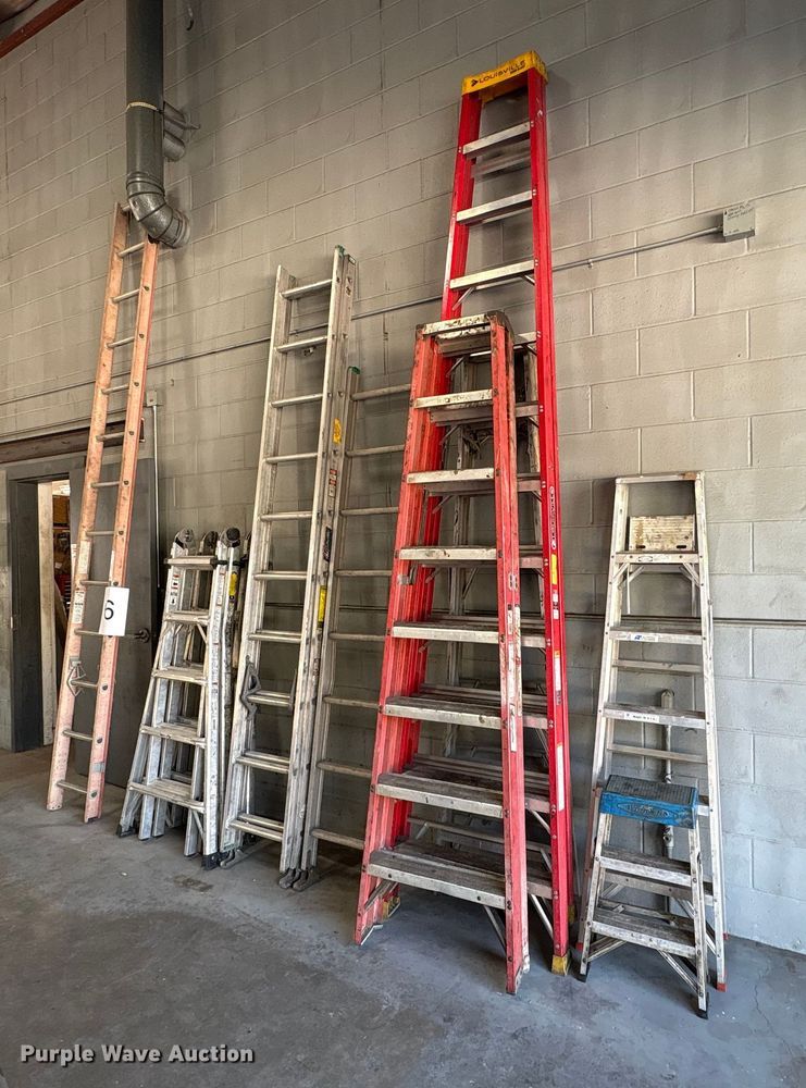 (10) ladders in Louisville, KY | Item EM6082 sold | Purple Wave