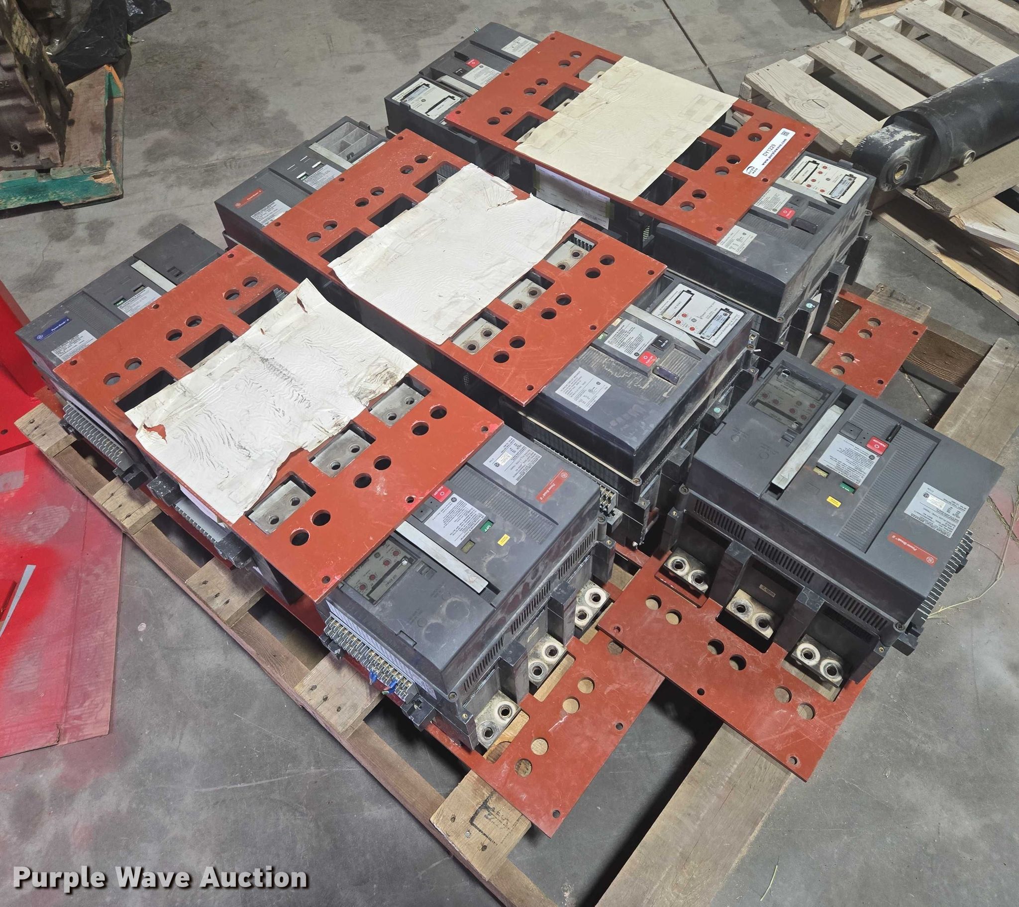 (10) GE 1600A circuit breakers in Sundance, WY | Item DY1229 sold ...