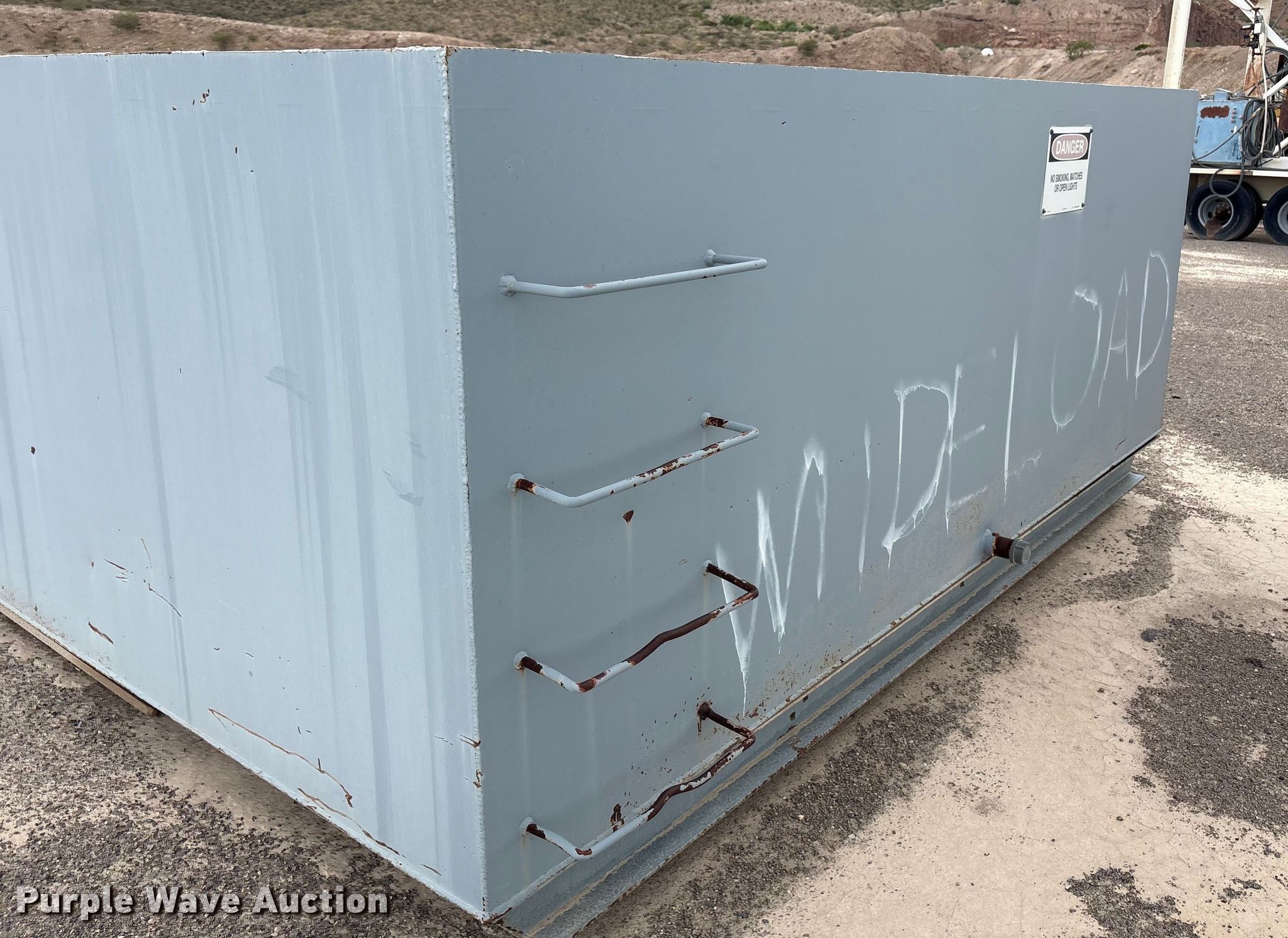 Containment box in El Paso, TX | Item EF6002 sold | Purple Wave