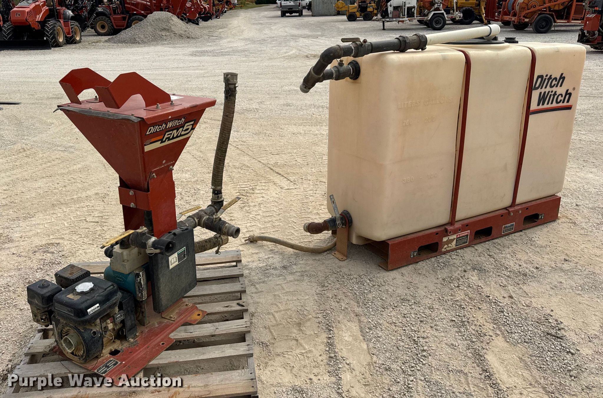 2004 Ditch Witch FM5 fluid mixing system in Clinton, IL | Item ER0123 ...