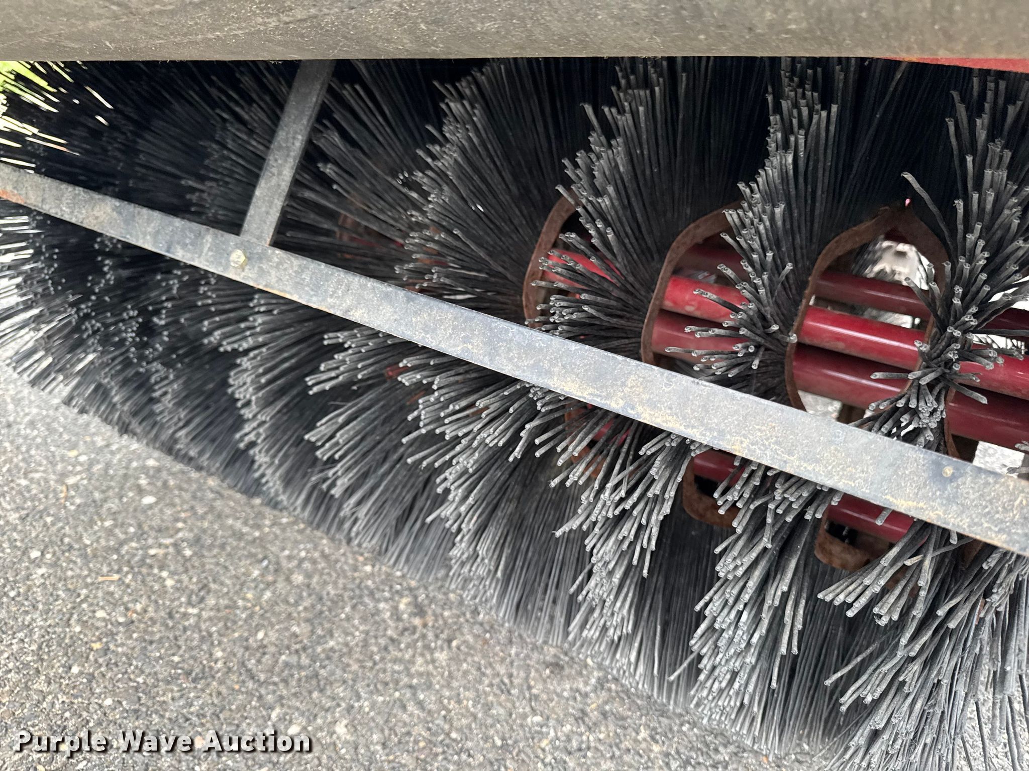 Toro 38700 broom in Yaphank, NY | Item EV4033 for sale | Purple Wave