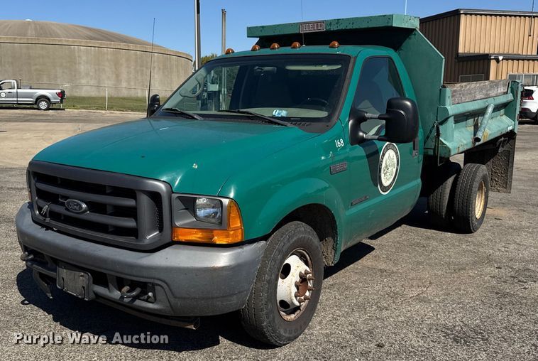 2001 Ford F350 Super Duty dump bed pickup truck in Galesburg, IL | Item ...