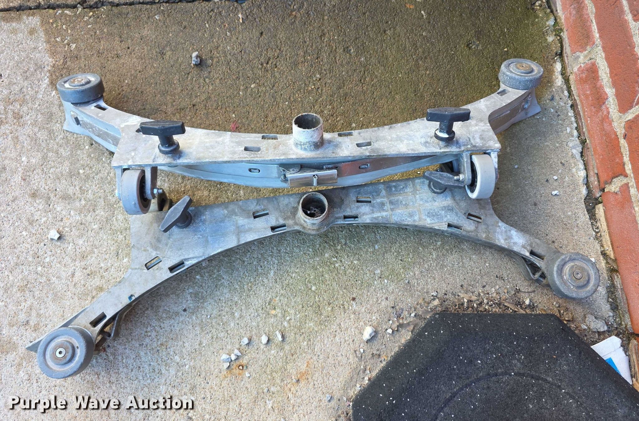 (2) Adfinity 20R Ecoflex floor scrubbers in Leavenworth, KS | Item ...