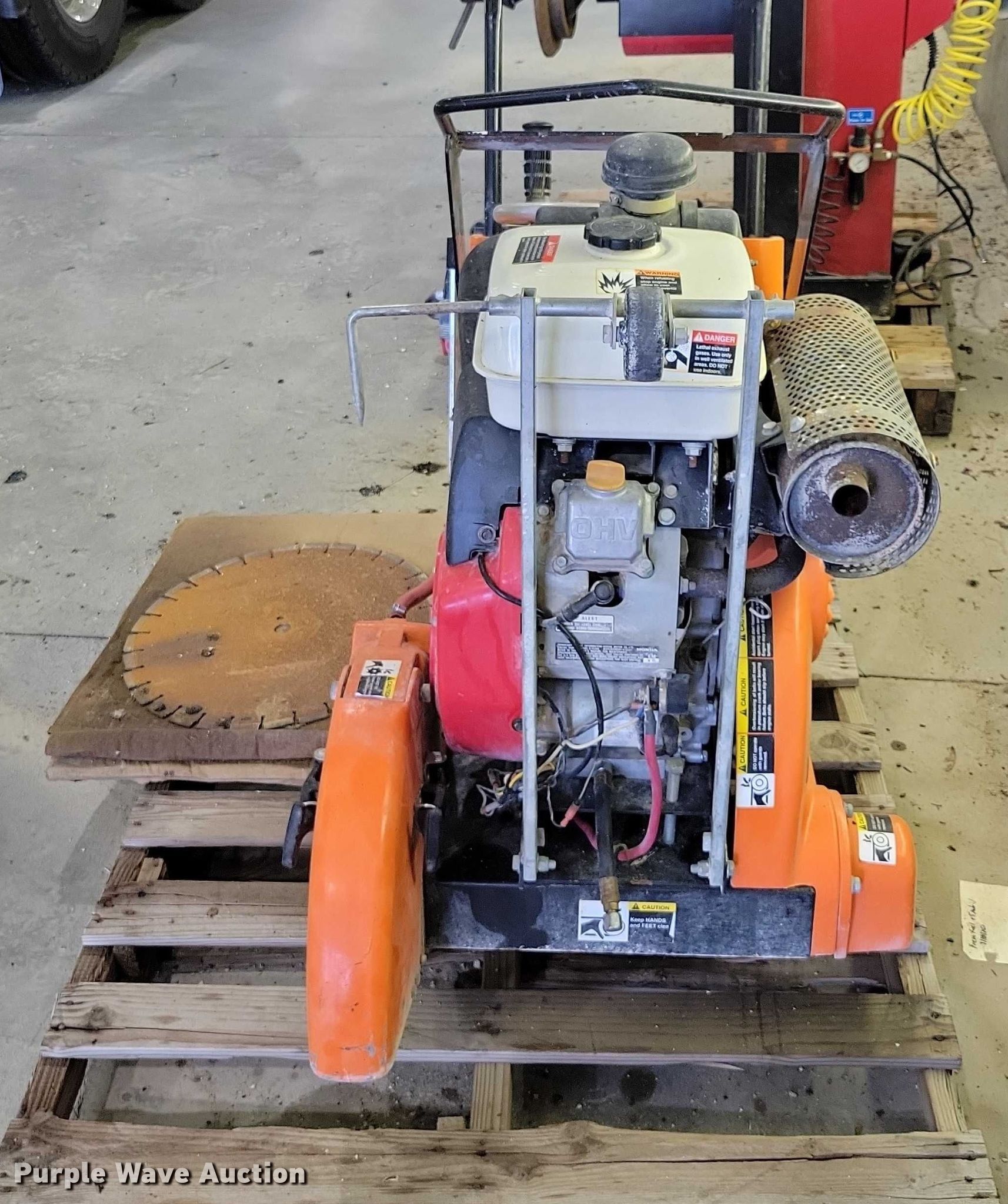 Norton Clipper concrete saw in Guthrie Center, IA | Item DZ6647 for ...