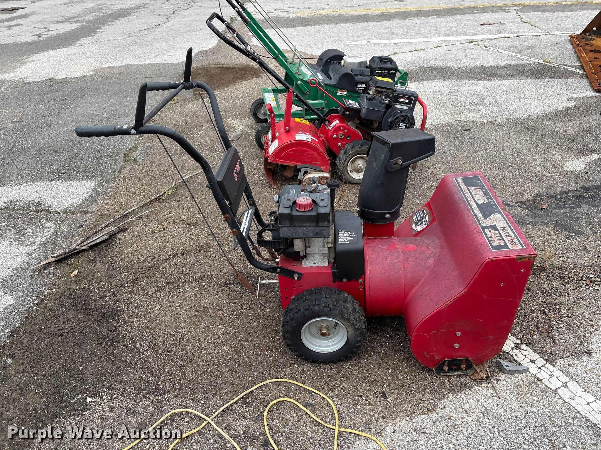 Spirit snowblower in Tulsa, OK | Item EG8641 for sale | Purple Wave