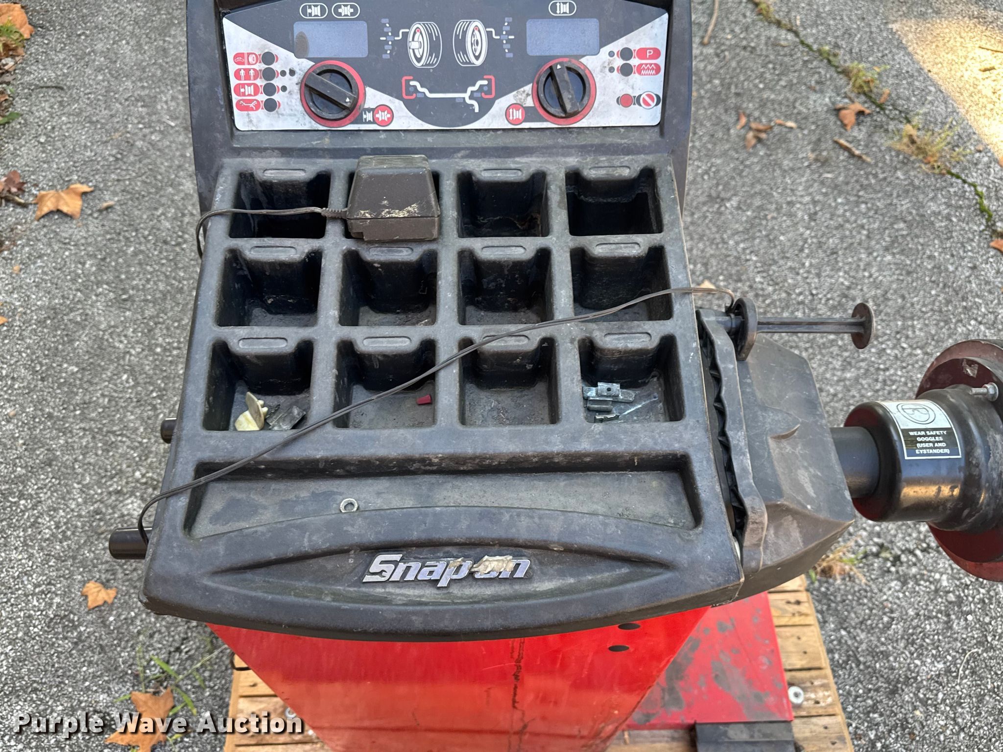 Snap-On EEWB308A motorcycle tire balancer in Kansas City, MO | Item ...