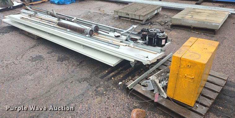 Overhead Door garage door in Sioux Falls, SD | Item DY1393 sold ...