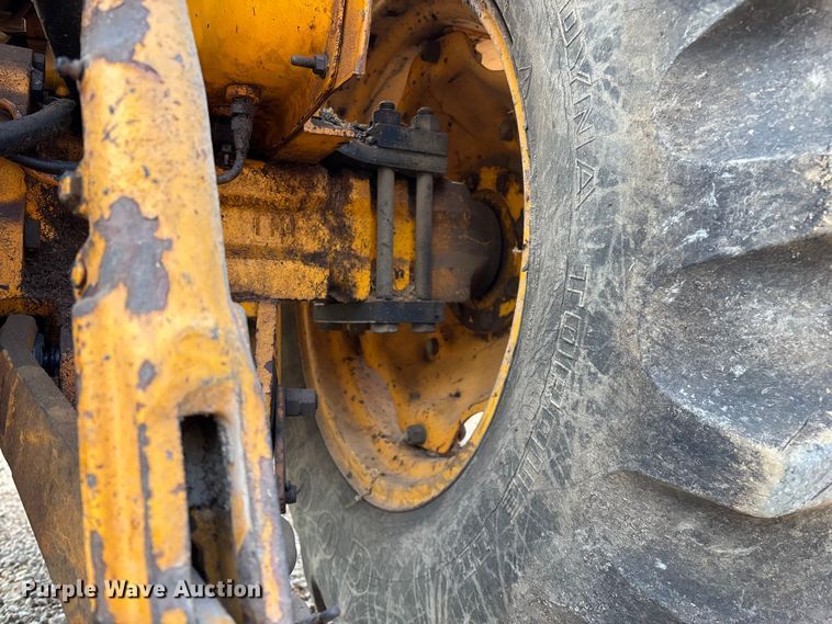 1991 Case International 495 tractor in Conway, MO | Item ED2284 for ...