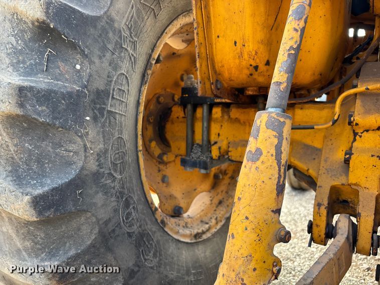 1991 Case International 495 tractor in Conway, MO | Item ED2284 for ...