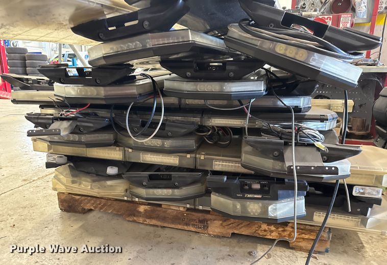 (20) Code 3 light bars in Wichita, KS | Item EM8386 sold | Purple Wave