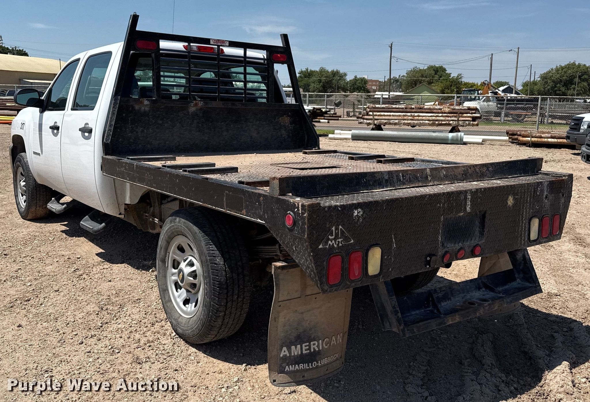 2011 Chevrolet Silverado 3500HD Crew Cab flatbed pickup truck in Guymon ...