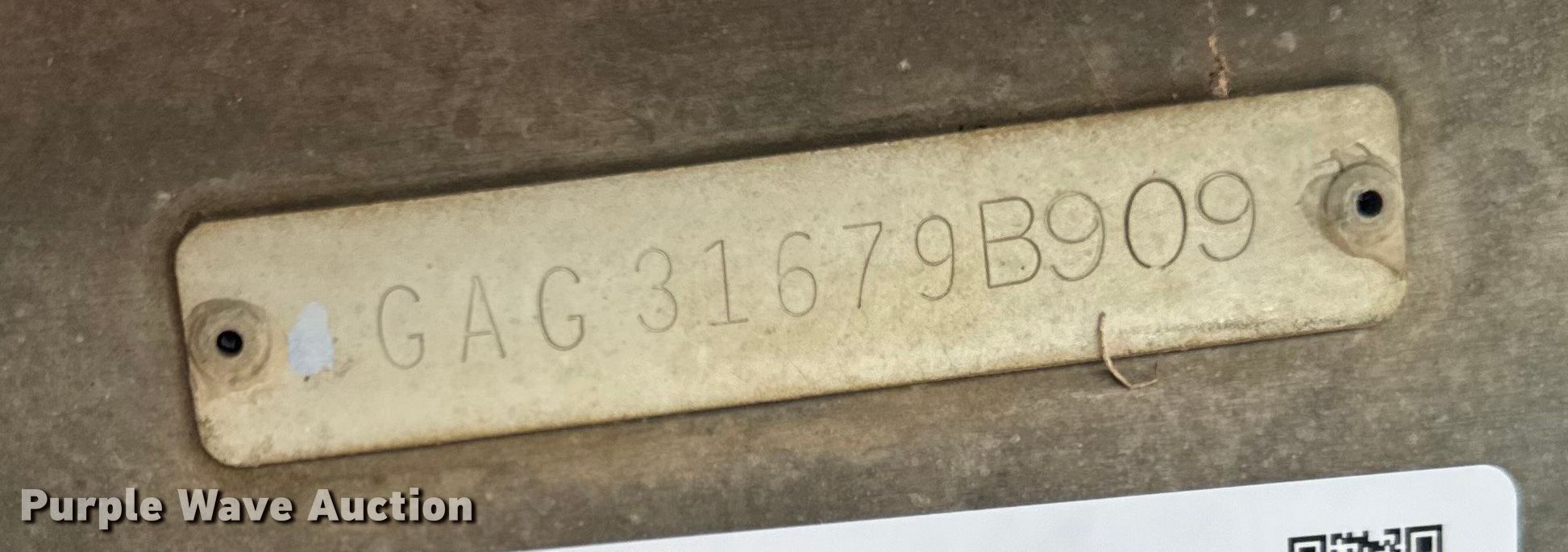 Paddle boat in Davenport, IA | Item EM2374 for sale | Purple Wave