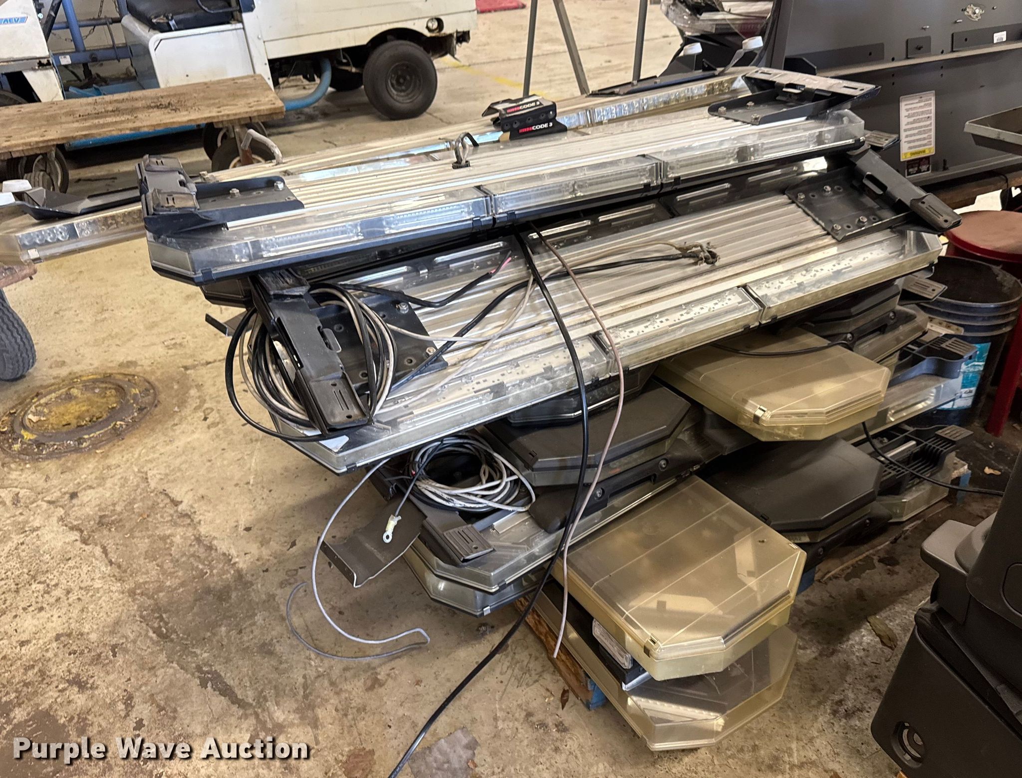 (20) Code 3 light bars in Wichita, KS | Item EM8386 for sale | Purple Wave