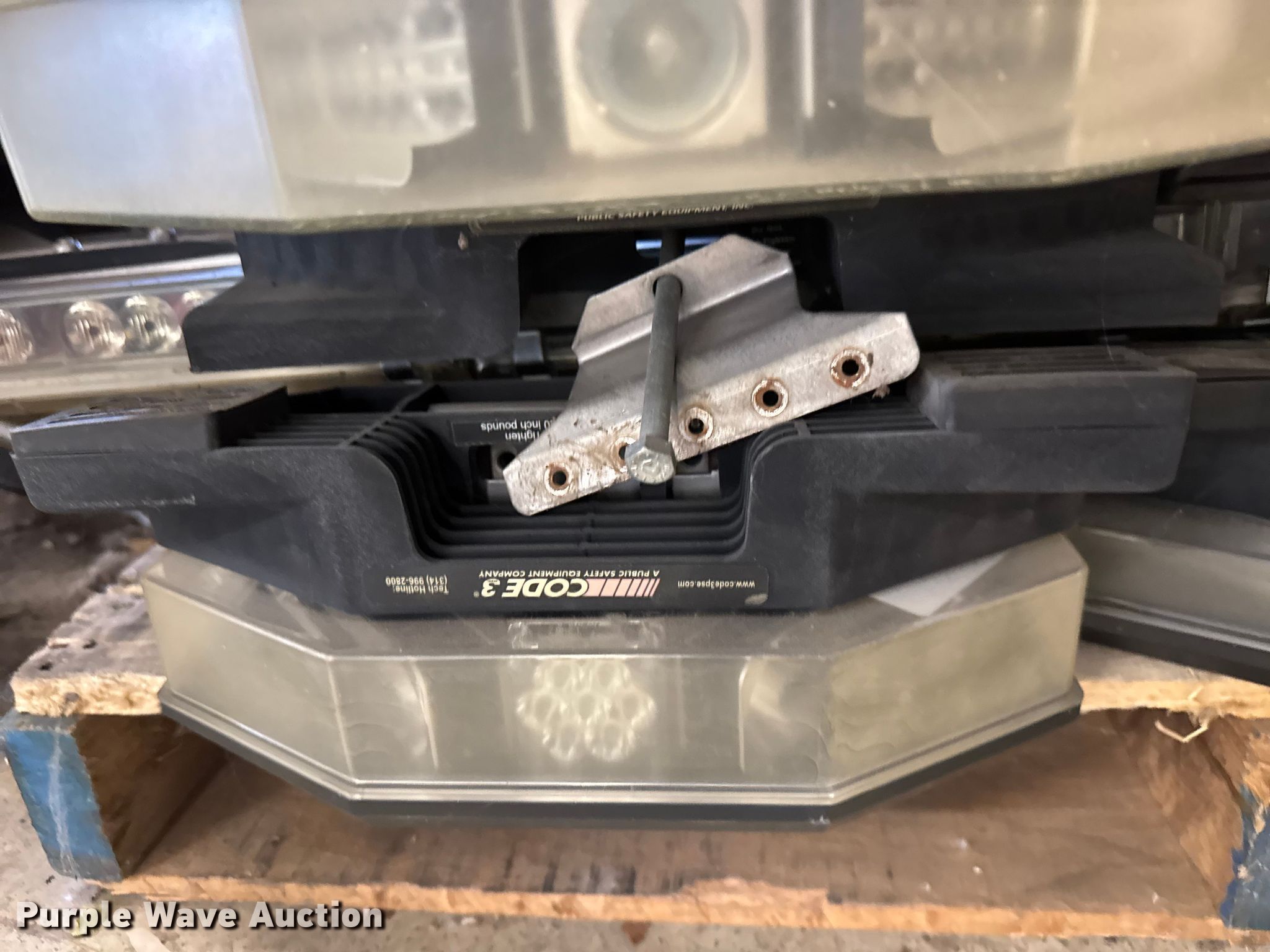 (20) Code 3 light bars in Wichita, KS | Item EM8386 for sale | Purple Wave