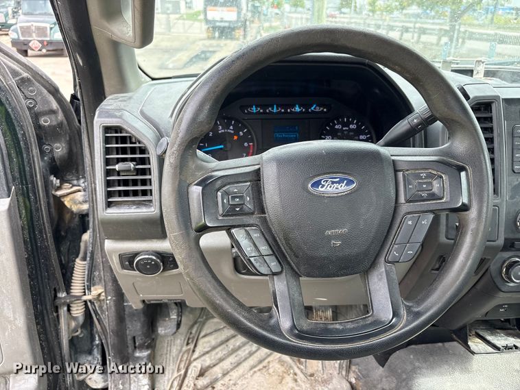 2017 Ford F350 Super Duty pickup truck in Sharonville, OH | Item EM6092 for sale | Purple Wave