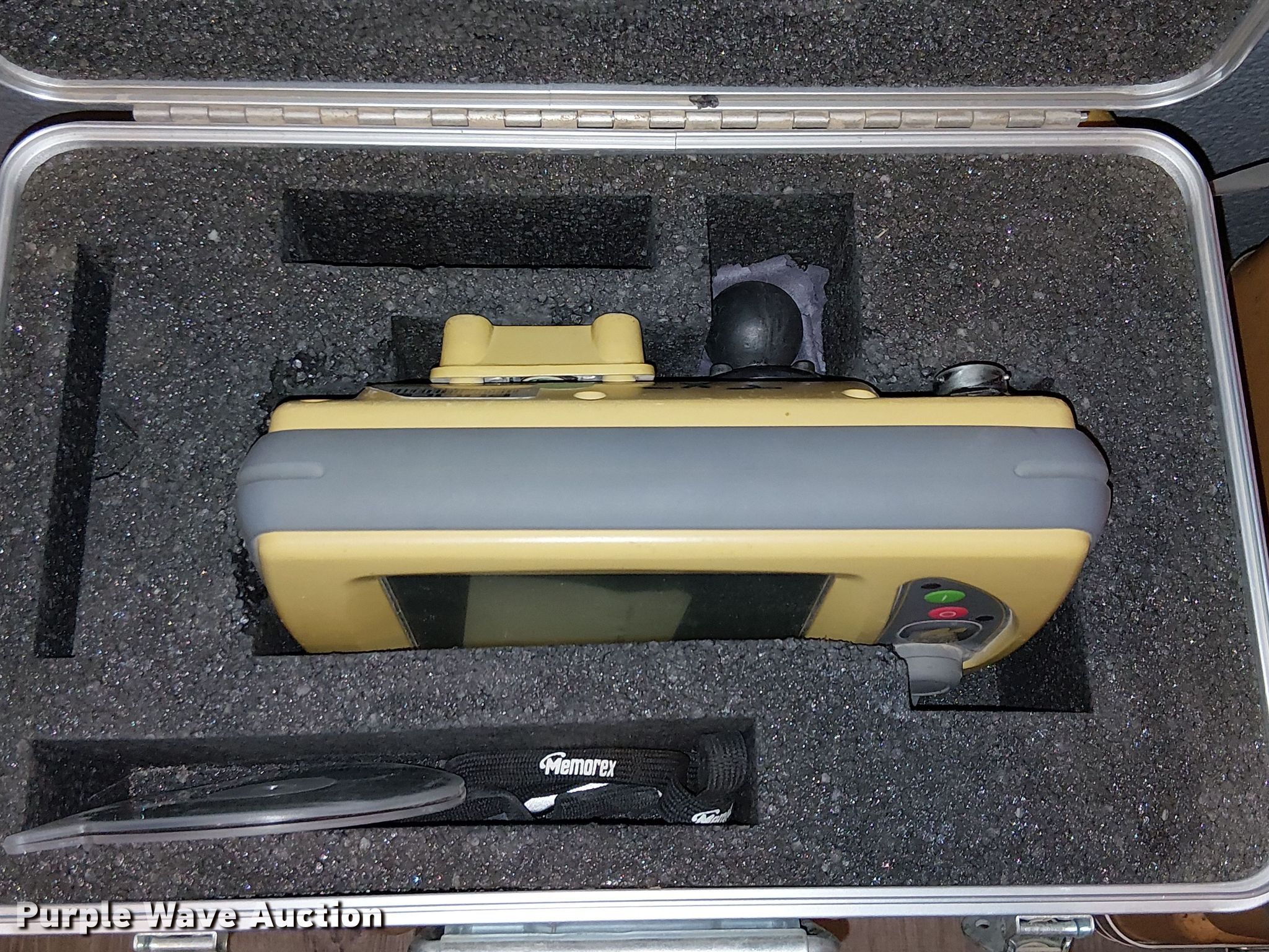 Topcon GX-60 GPS monitor in Phoenix, AZ | Item EU2567 for sale | Purple ...