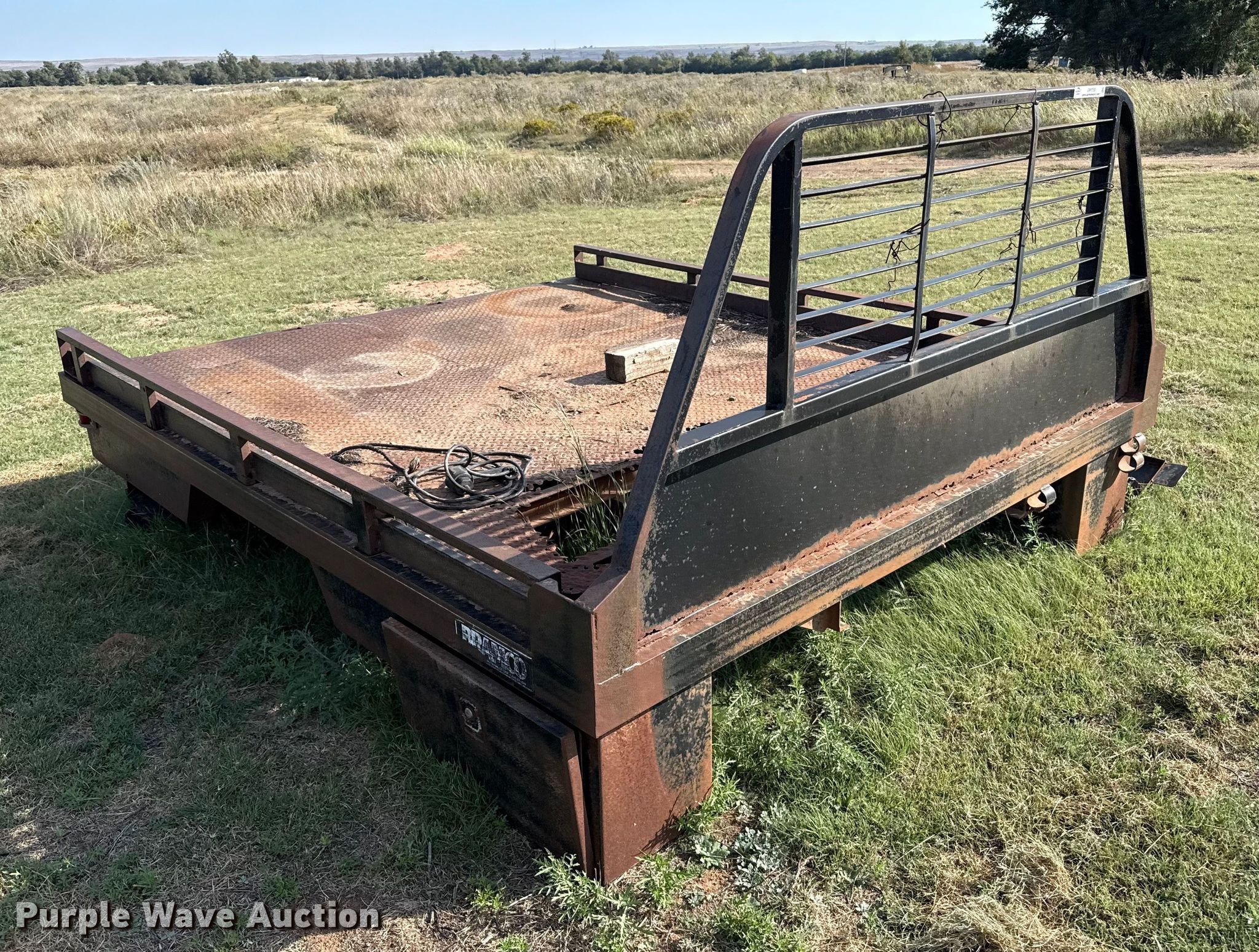 Bramco flatbed in Laverne, OK | Item EP0725 sold | Purple Wave