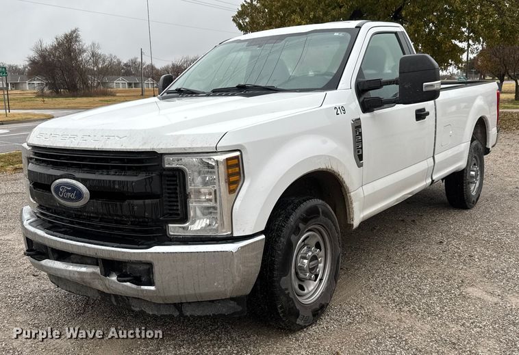 2019 Ford F250 Super Duty XL in Newton, KS | Item NA9981 sold | Purple Wave