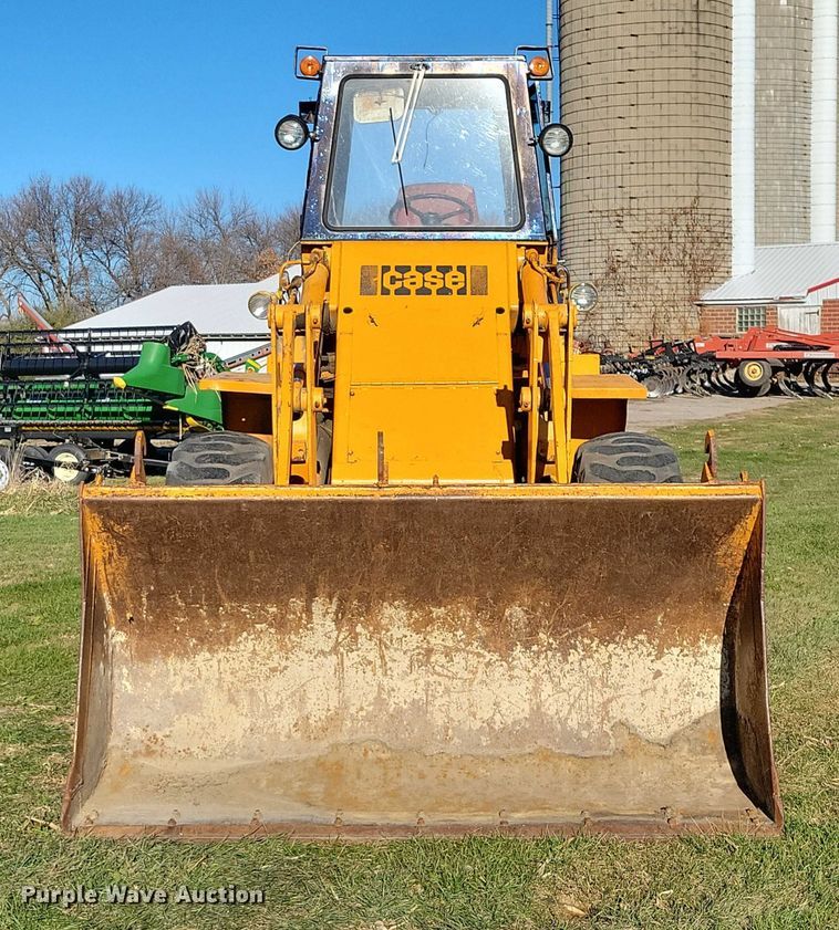 Case W20 wheel loader in Lafayette, MN | Item EA2749 for sale | Purple Wave