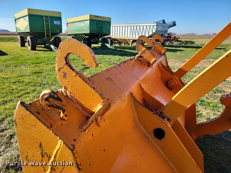 Case W20 wheel loader in Lafayette, MN | Item EA2749 for sale | Purple Wave