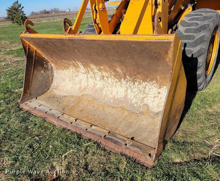 Case W20 wheel loader in Lafayette, MN | Item EA2749 for sale | Purple Wave