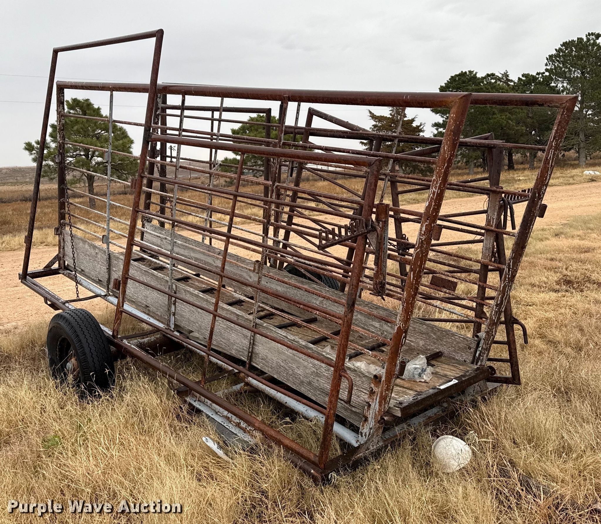 Portable livestock chute in Stratford, TX | Item EP0551 sold | Purple Wave